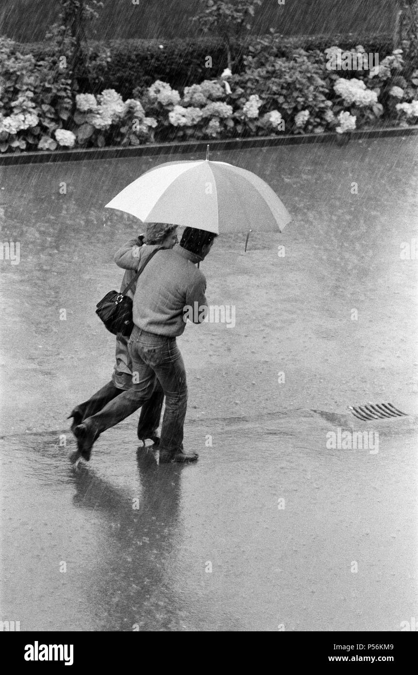 Wimbledon tennis 1982 hi-res stock photography and images - Alamy