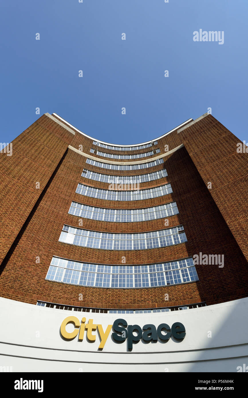 Art Deco facade, CitySpace Bloomsbury, Woburn Place, Russell Square ...