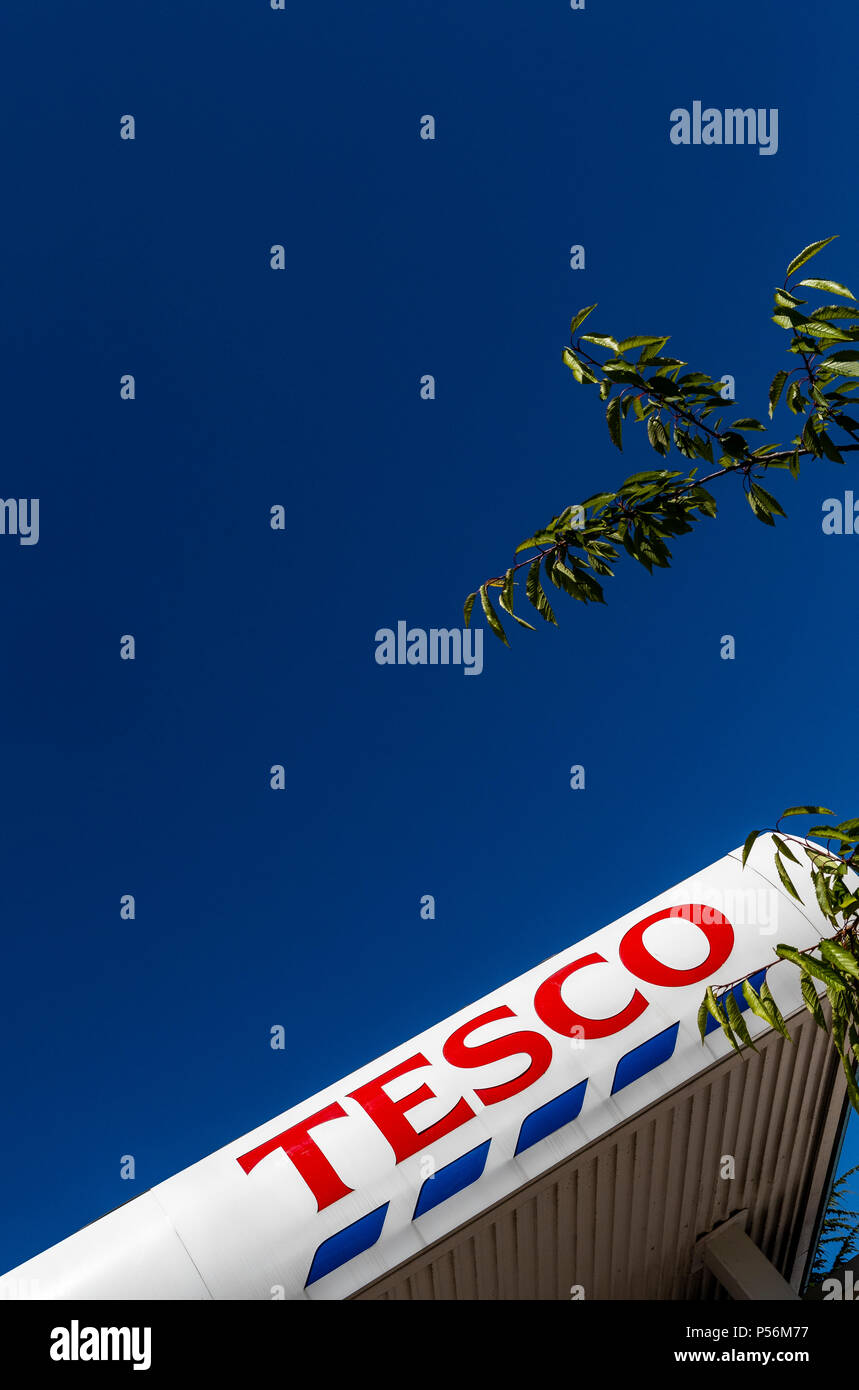 Tesco stores, Lydney, Gloucestershire Stock Photo - Alamy