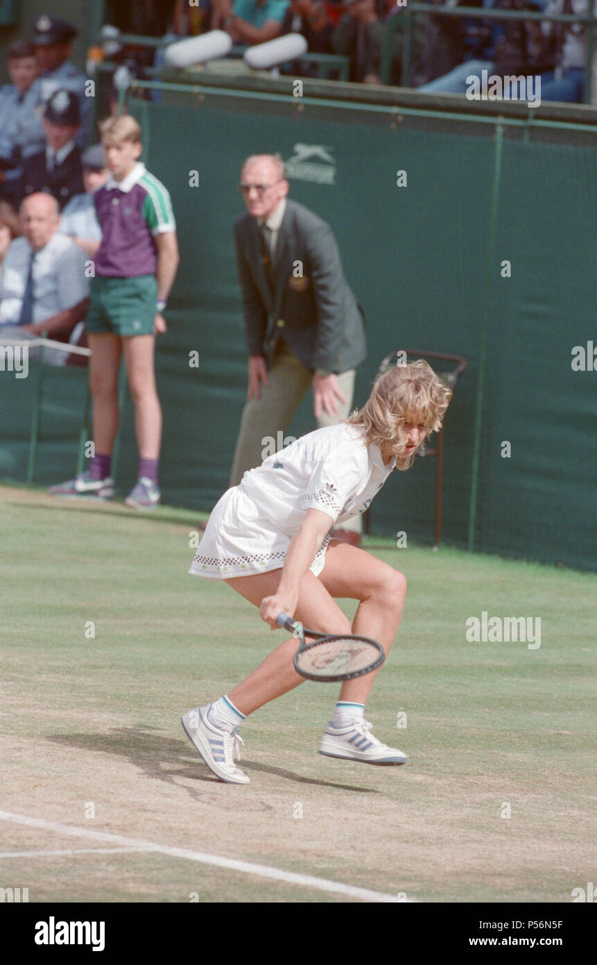 Steffi graf tennis in the 1980s hi-res stock photography and images - Alamy