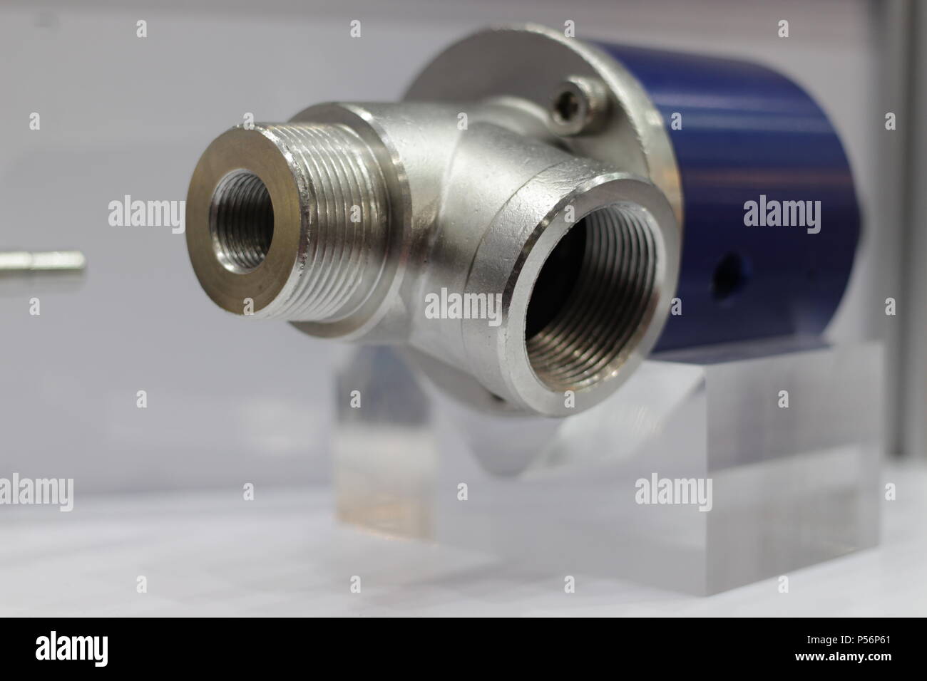 Rotary coupling hi-res stock photography and images - Alamy