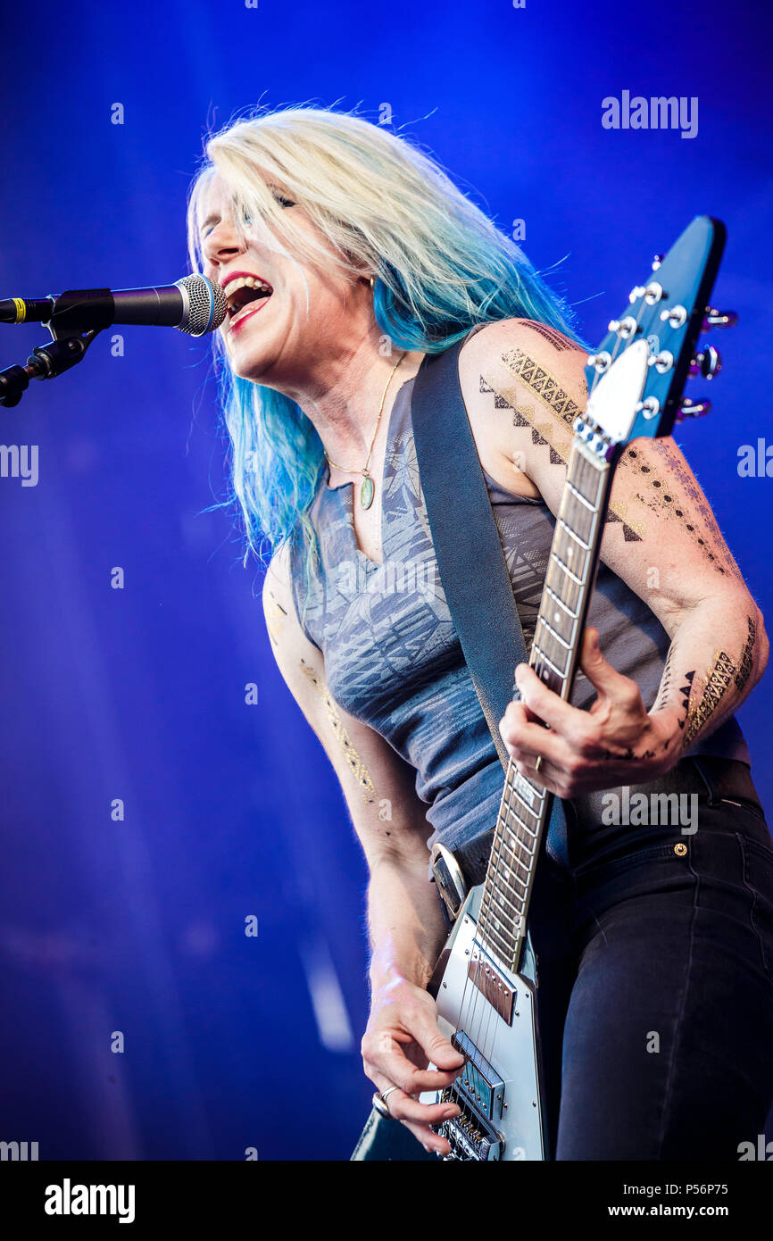 Donita sparks hi-res stock photography and images - Alamy