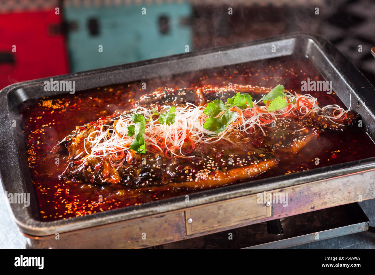 Chinese popular hi-res stock photography and images - Alamy