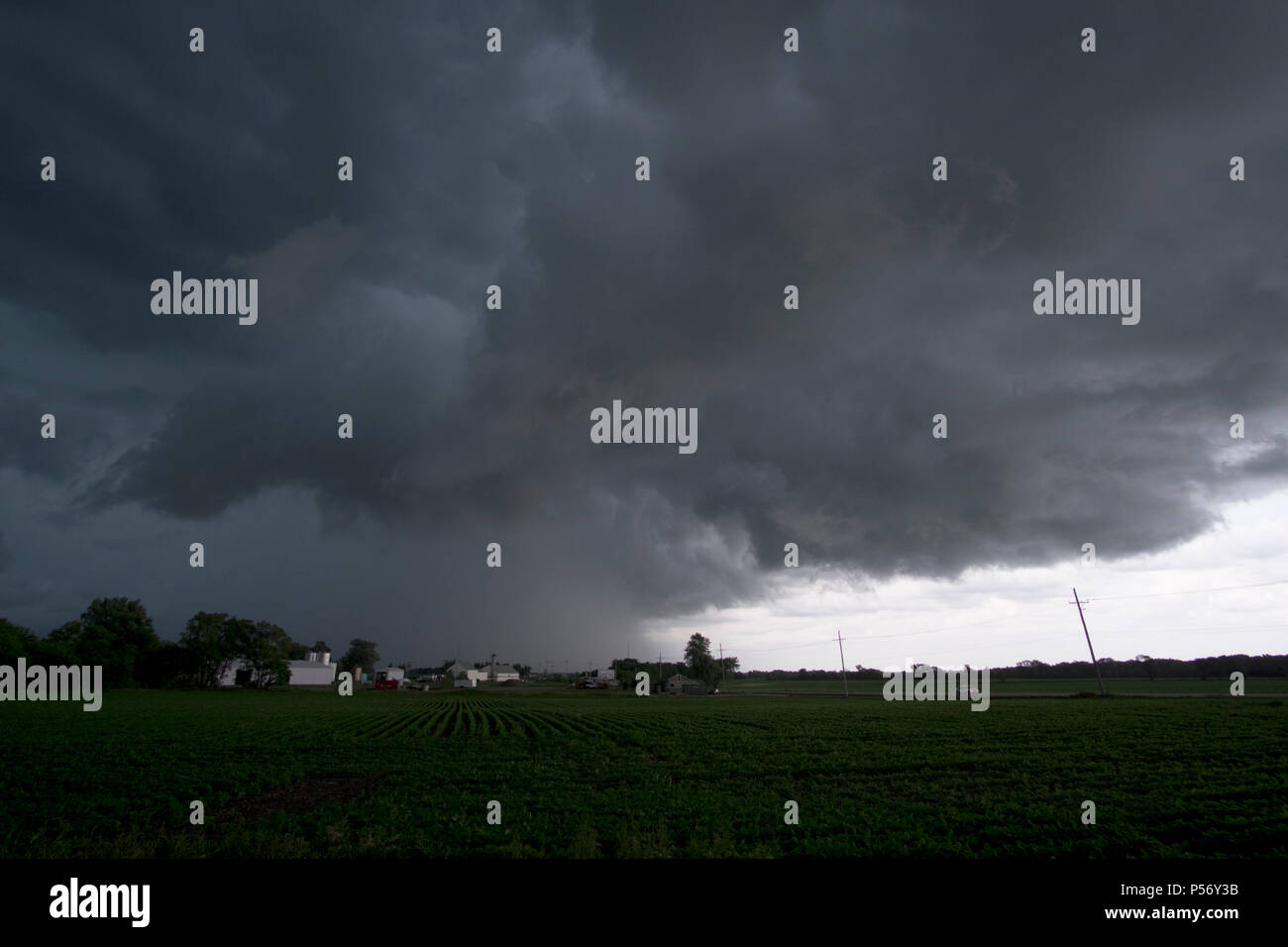 Summer storm approaching farmland and bean fields in northern Illinois ...