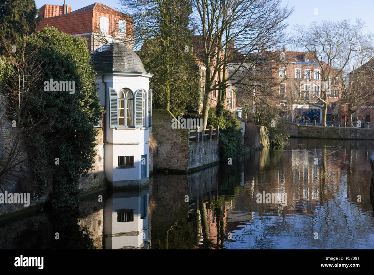 Pretty little octagonal summer house by the canal, Groenerei, Brugge ...