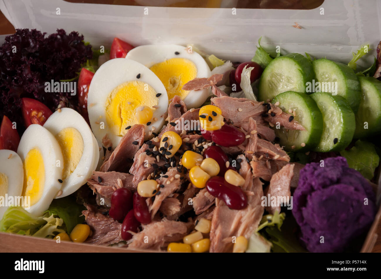 chicken salad in packing box Stock Photo - Alamy