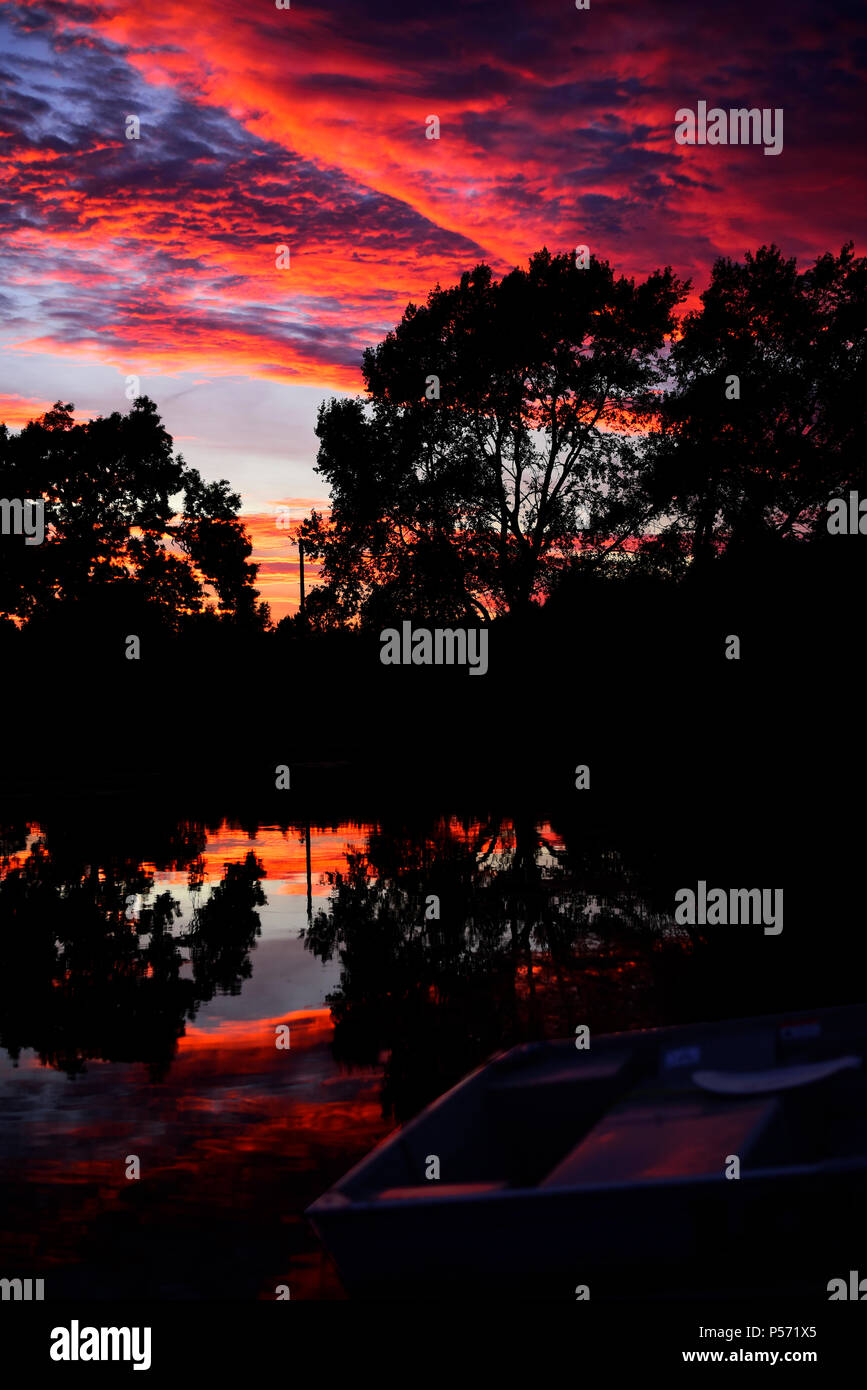 Nikon sunset hi-res stock photography and images - Alamy