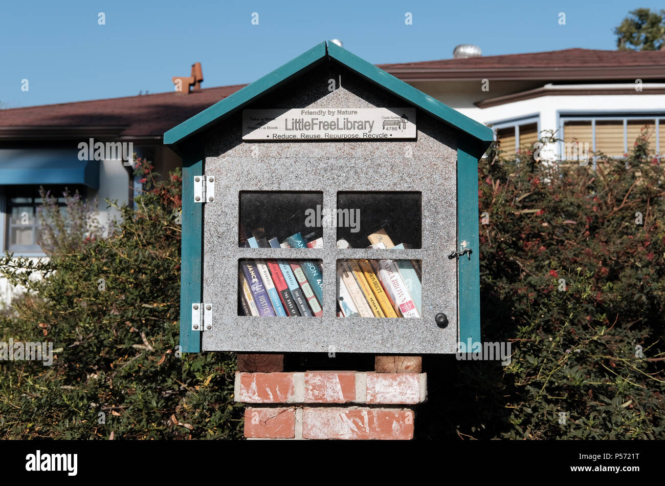 Little free library box hi-res stock photography and images - Alamy