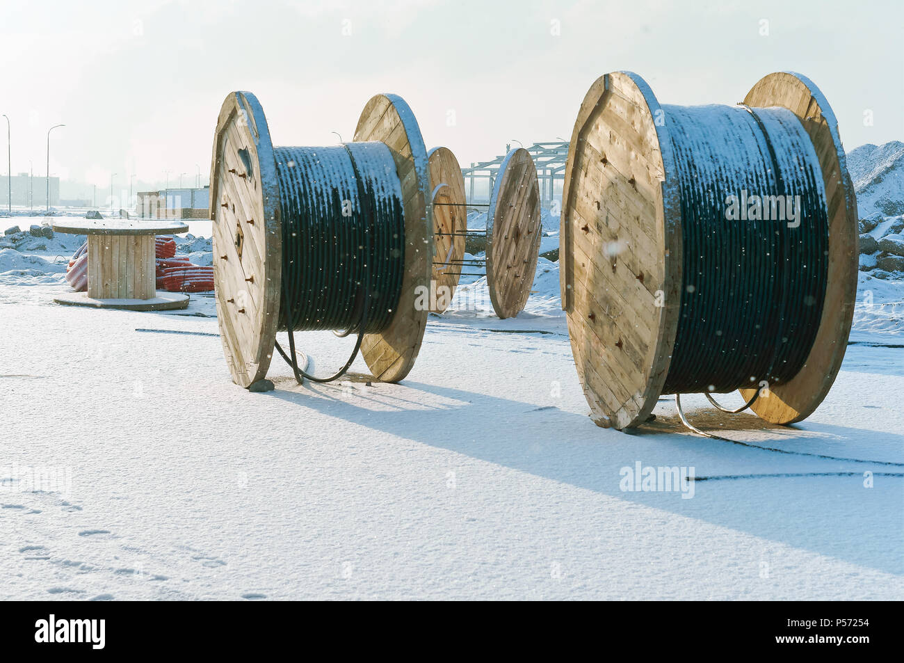 Cable reel drum hi-res stock photography and images - Alamy