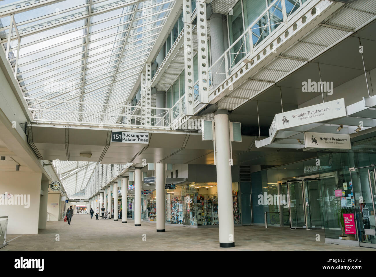 Style mall hi-res stock photography and images - Alamy