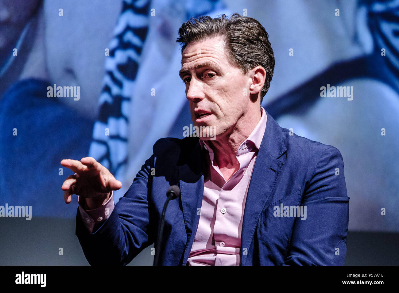 On the rob hi-res stock photography and images - Alamy