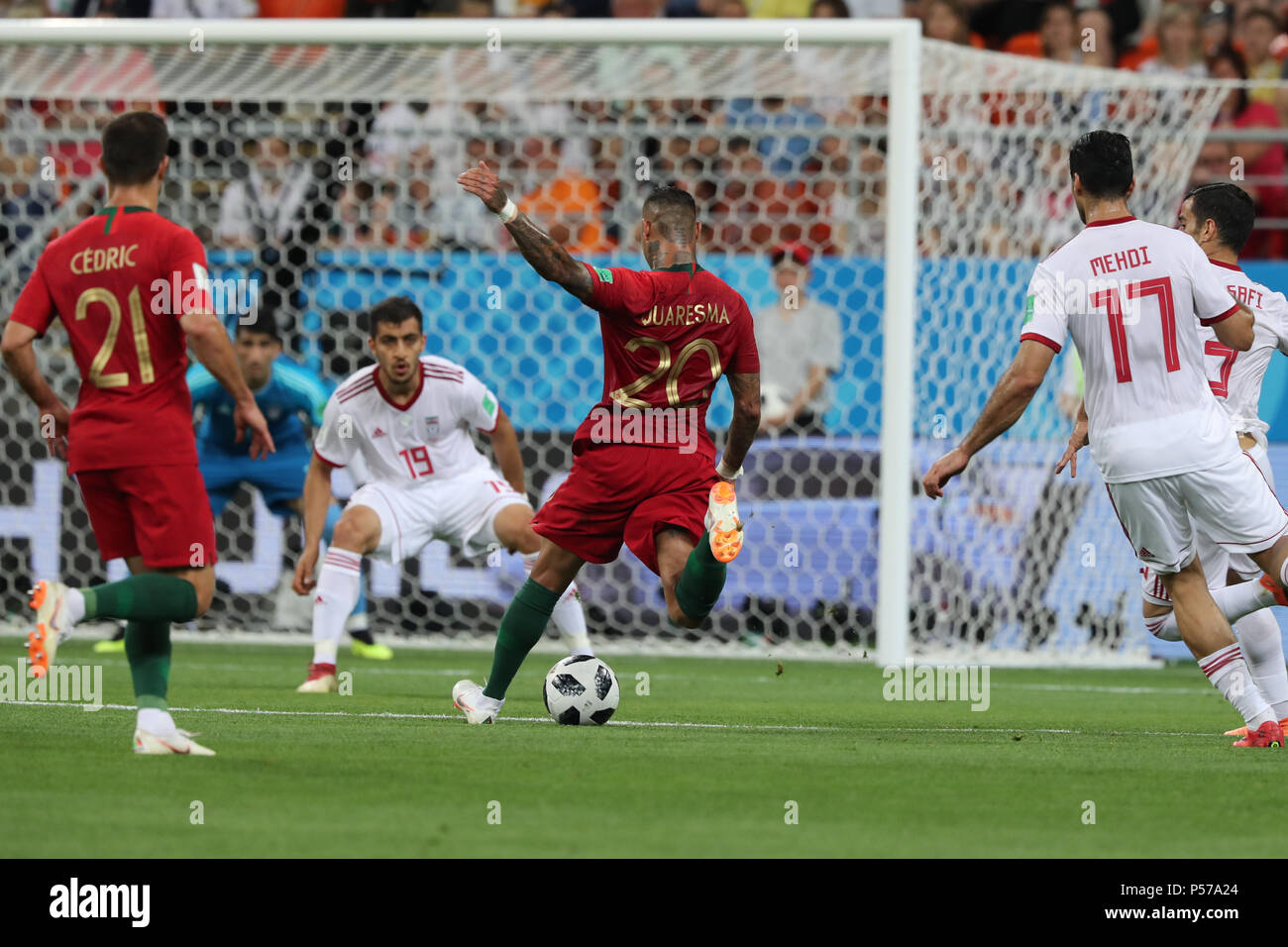 Saransk, Russia. 25th June, 2018. Portugal's Ricardo Quaresma (2-R ...