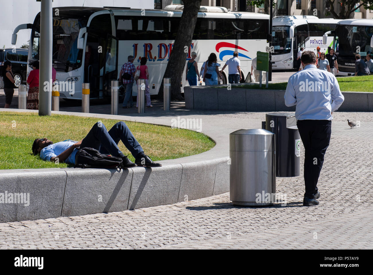 Man sweltering heat hi-res stock photography and images - Alamy