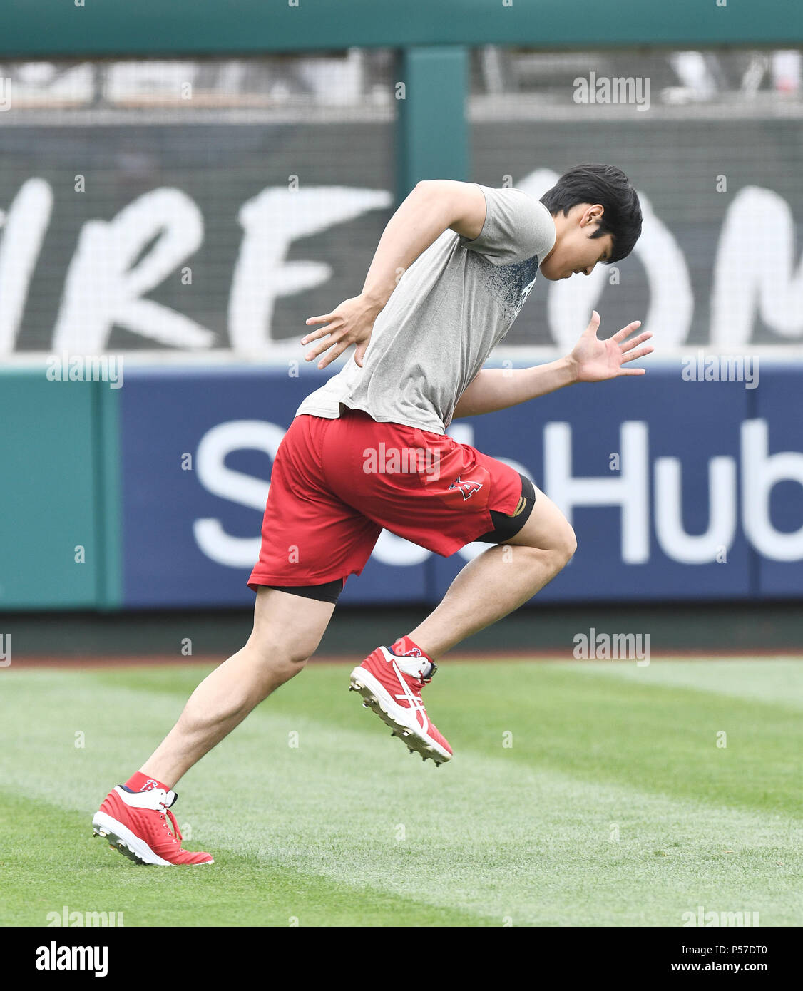 Shohei Ohtani of the Los Angeles Angels trains before the Major League ...