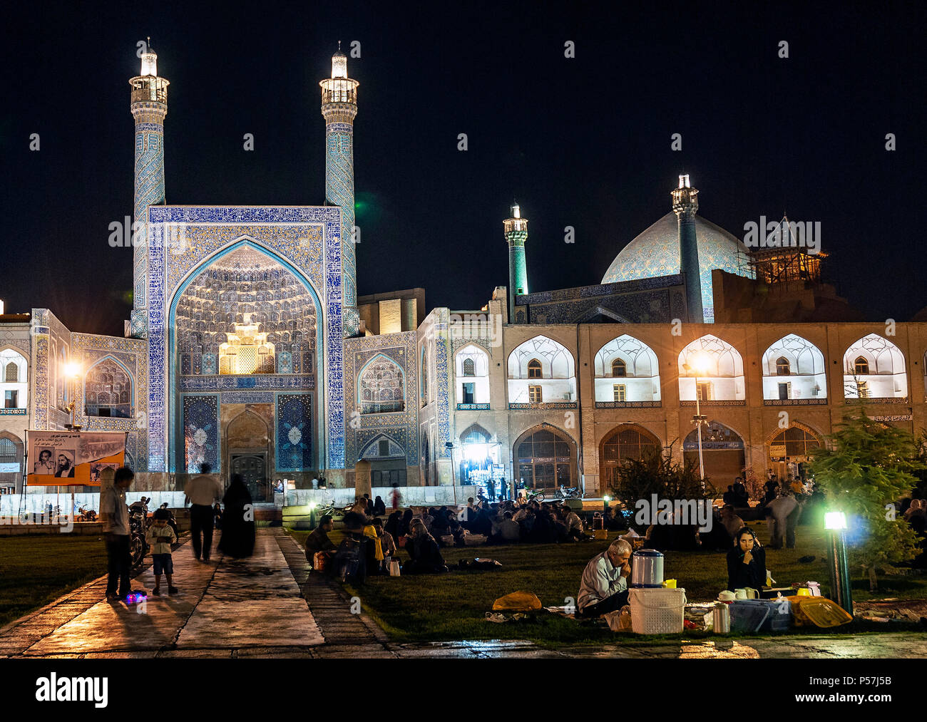 Maidan square isfahan hi-res stock photography and images - Alamy