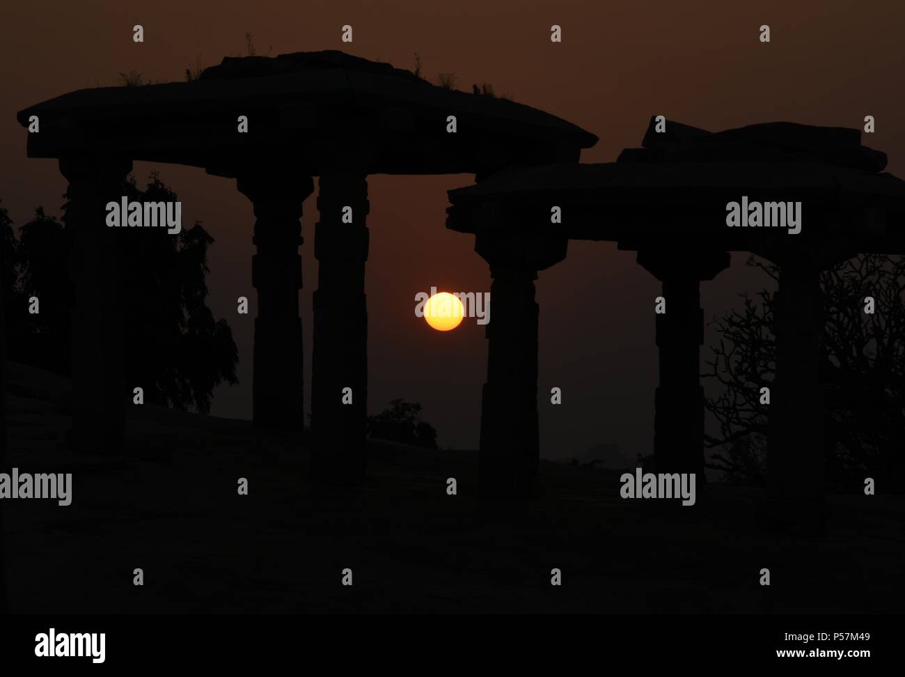 Hampi virupaksha temple hi-res stock photography and images - Alamy