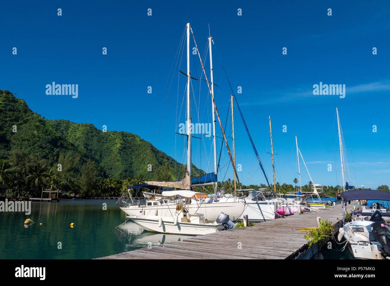 Teahupoo tahiti hi-res stock photography and images - Alamy