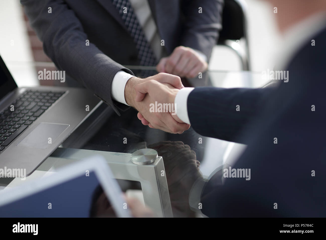 confident handshake of business partners Stock Photo - Alamy