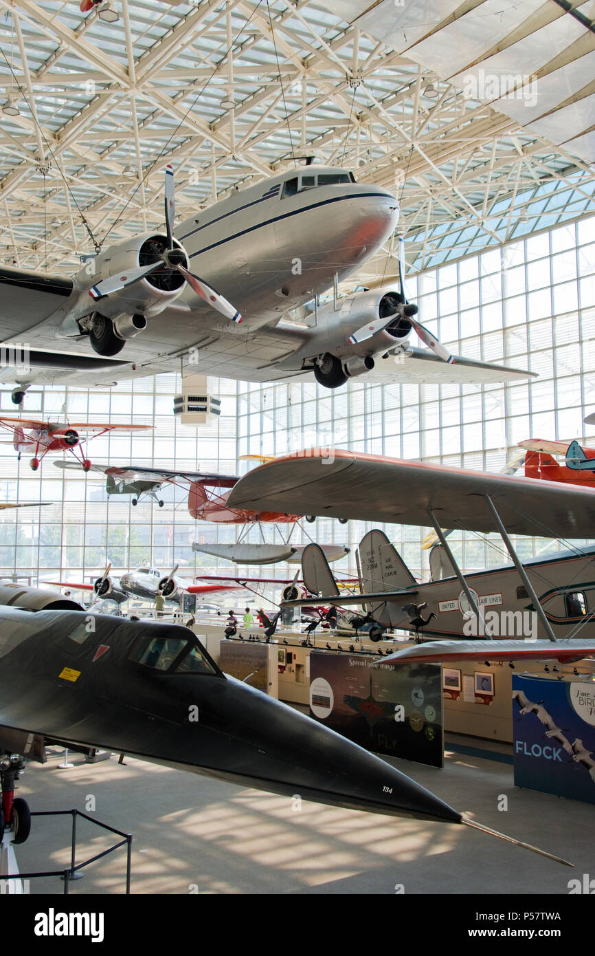 Lockheed airliner hi-res stock photography and images - Alamy