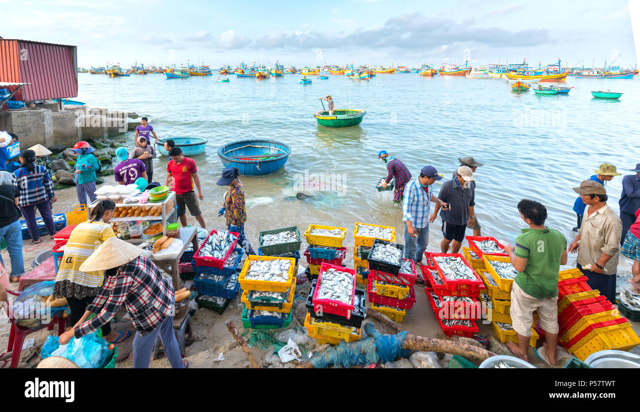 Collective buying hi-res stock photography and images - Alamy
