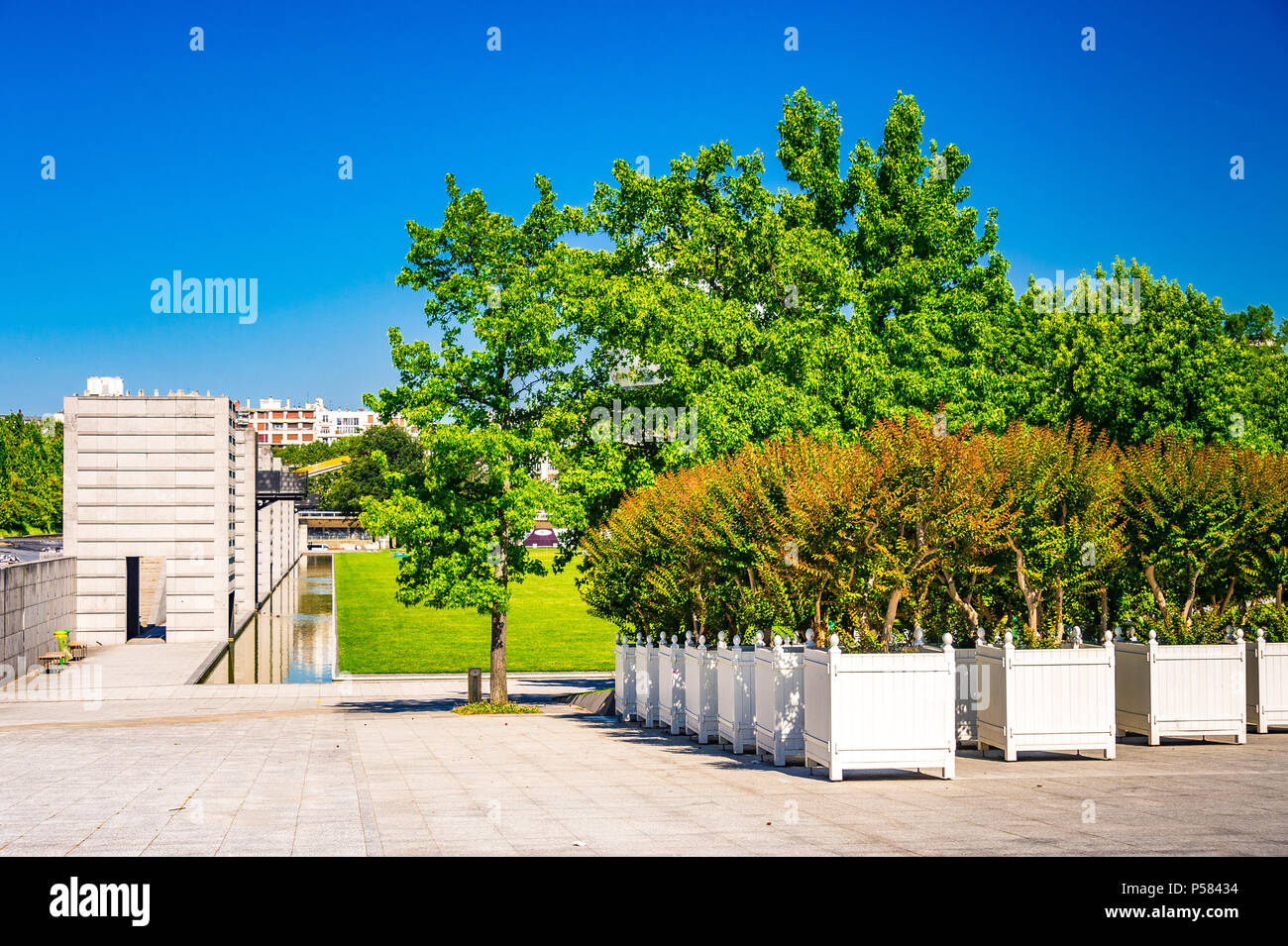 Paris parc andré citroën hi-res stock photography and images - Alamy