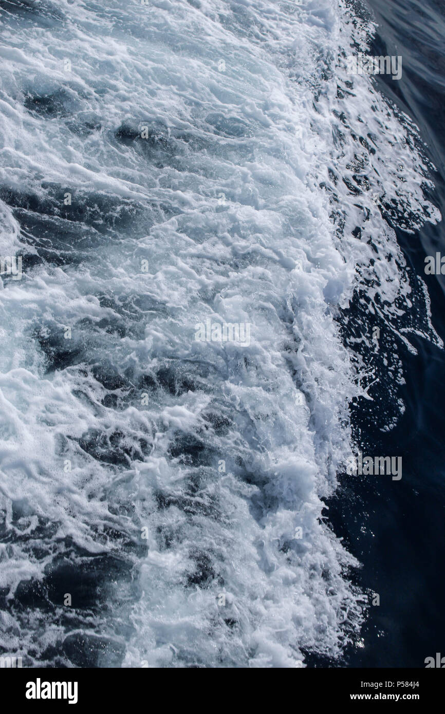 Clear sound waves hi-res stock photography and images - Alamy