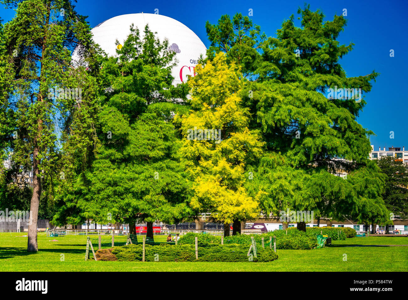 Parc andre citroen paris france hi-res stock photography and images - Alamy
