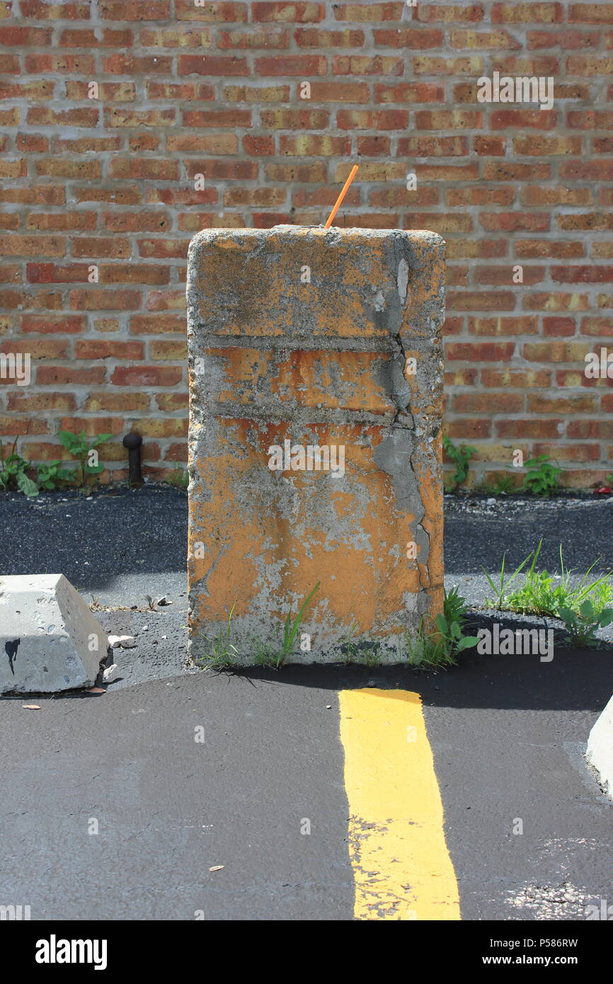 Crash bollard hi-res stock photography and images - Alamy