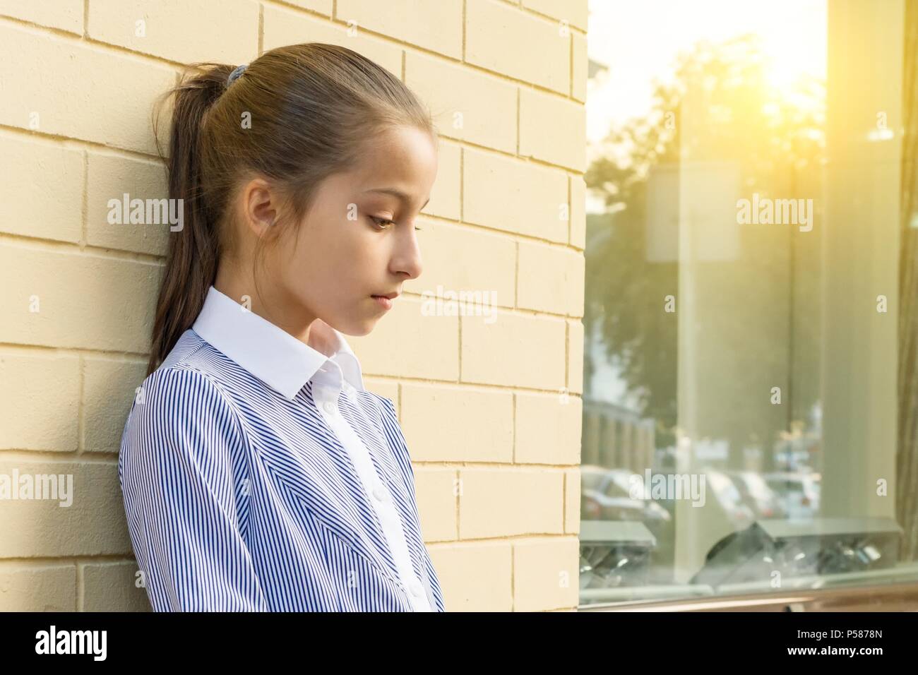 Primary school student girl sad hi-res stock photography and images - Alamy