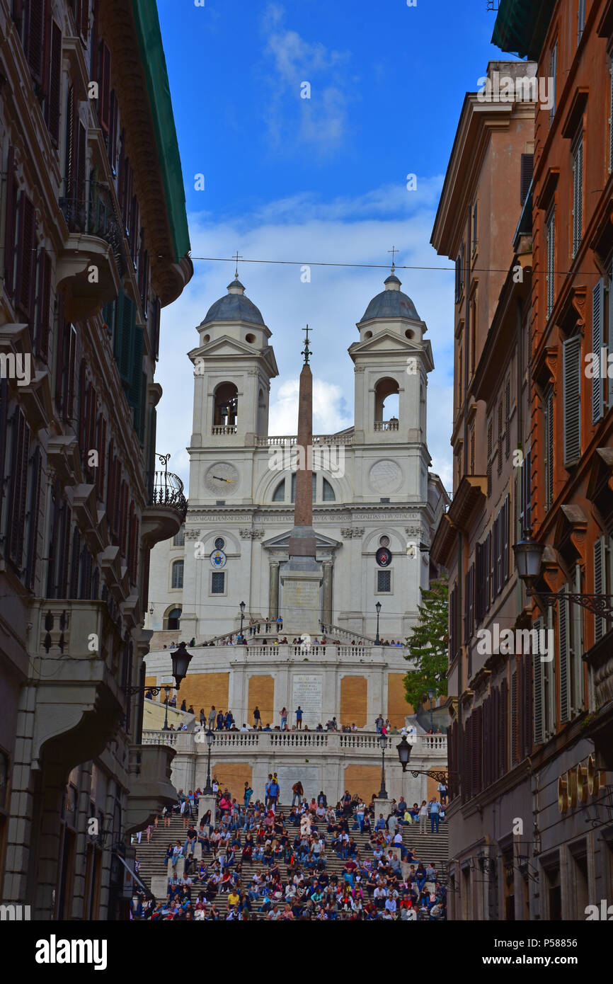 Italy, Rome, Tourists walk in Condotti street Stock Photo - Alamy
