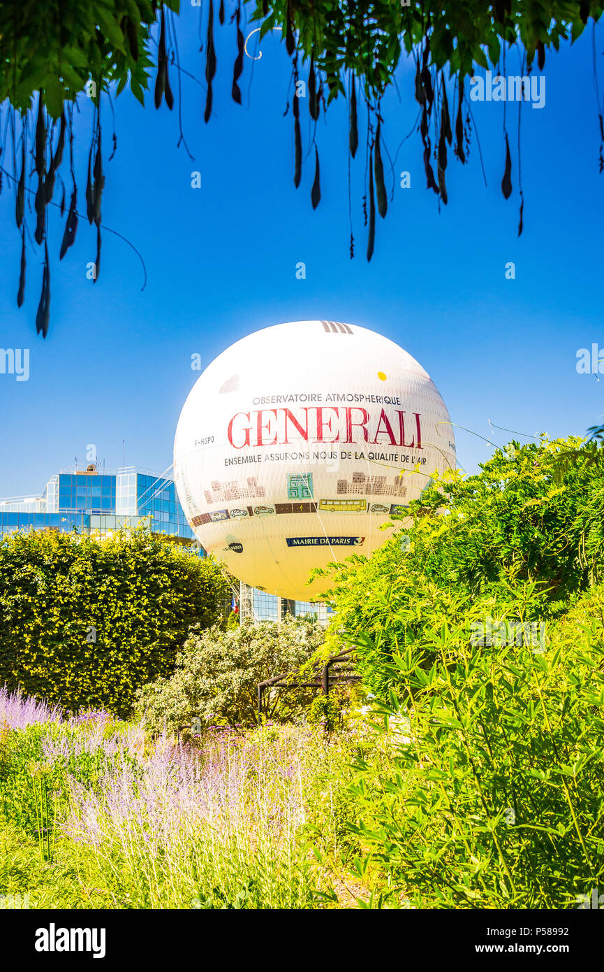 Sculpture outside Parc Andre Citron in Paris, France Stock Photo - Alamy