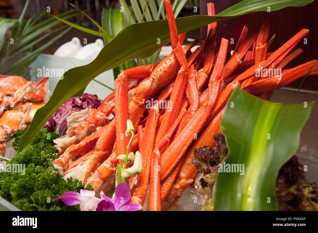 Snow Crab legs Stock Photo - Alamy