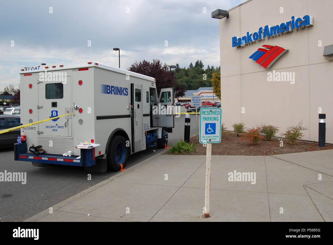 Brinks truck hi-res stock photography and images - Alamy