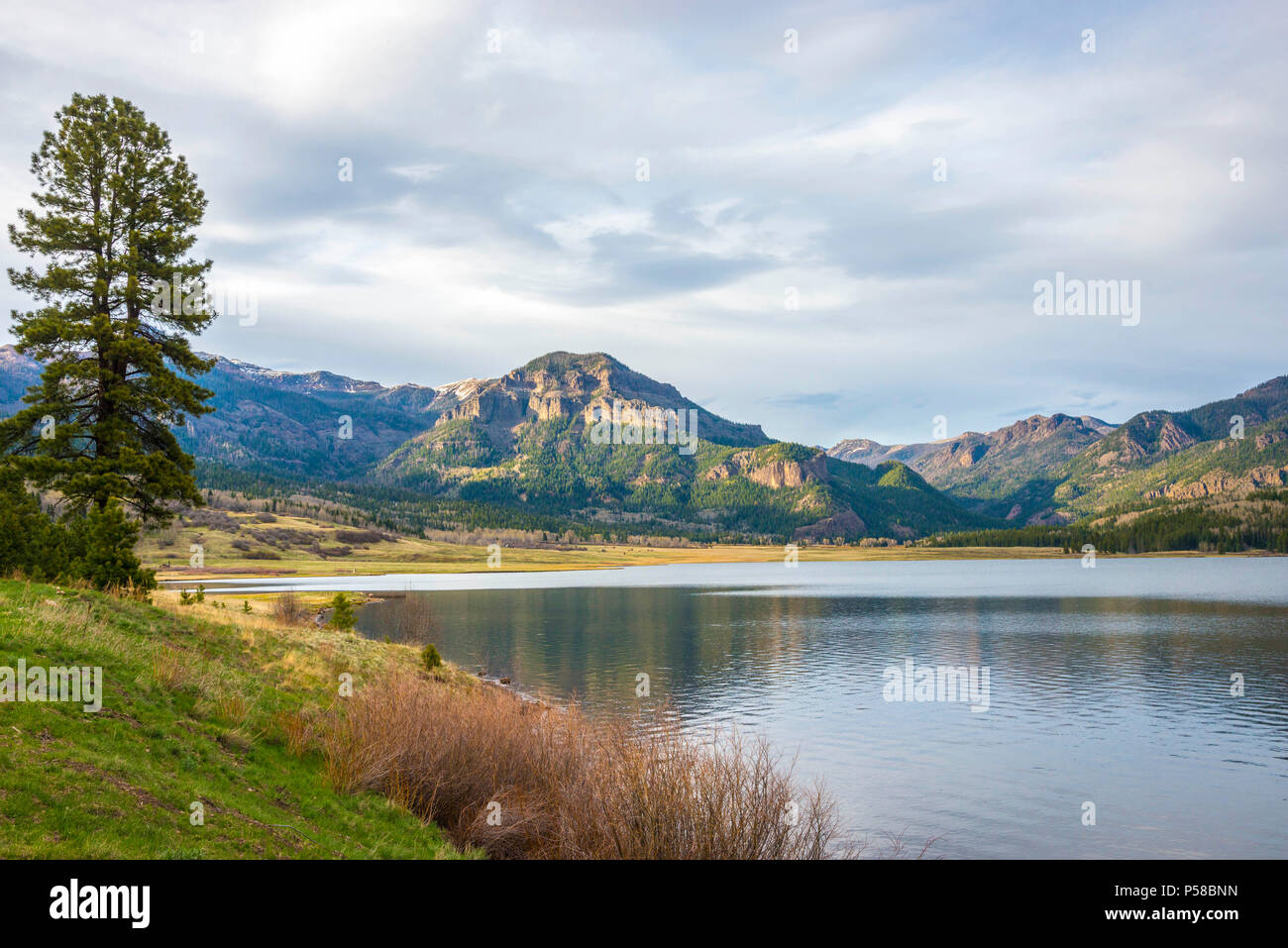 Mountain scenery in colorado springs hi-res stock photography and ...