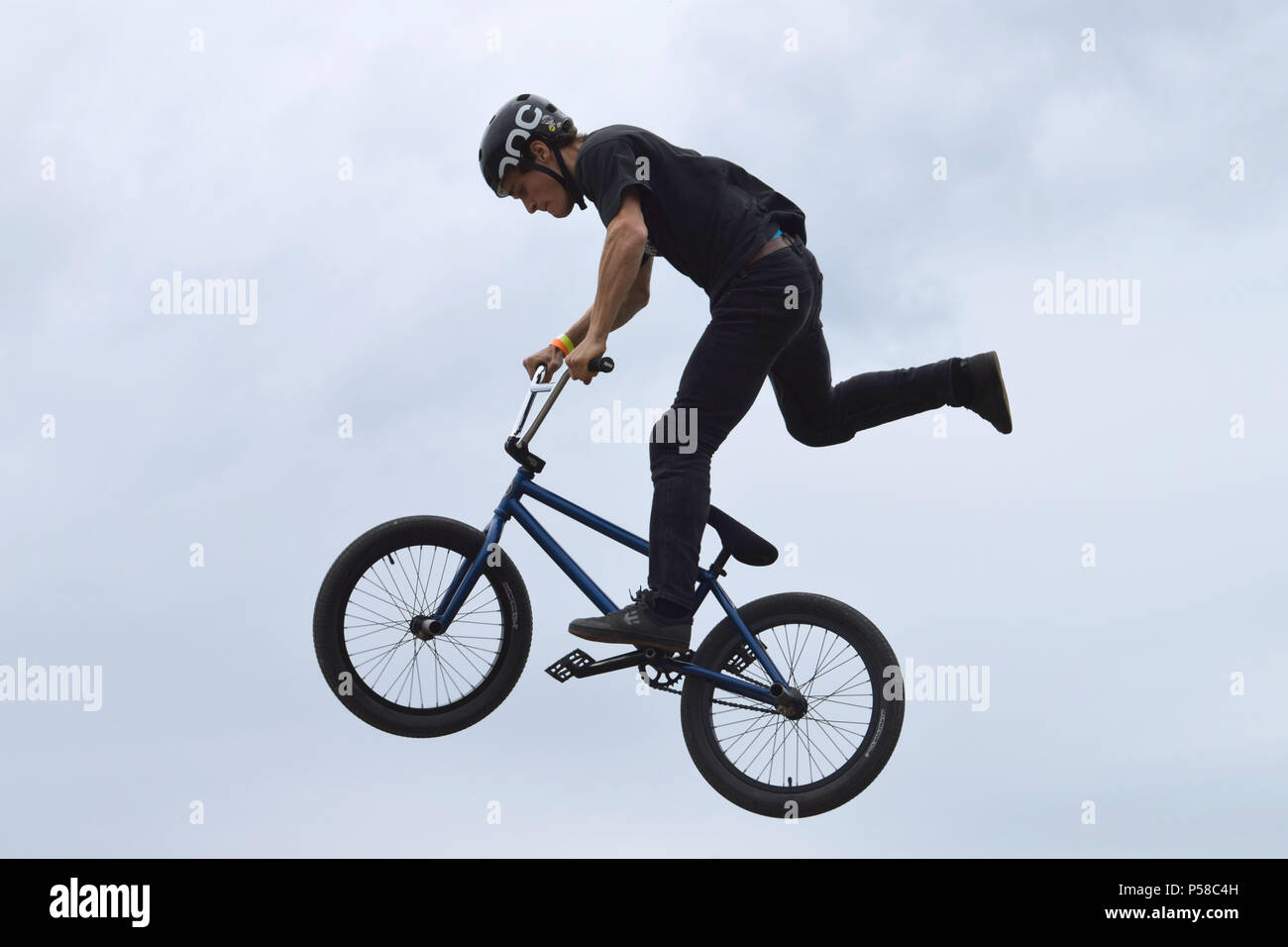 Aerial BMX stunt Stock Photo - Alamy