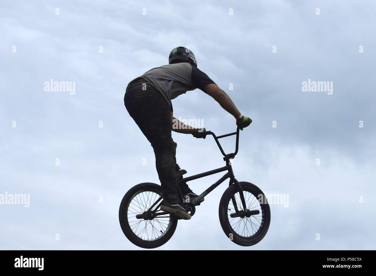 Aerial BMX stunt Stock Photo - Alamy