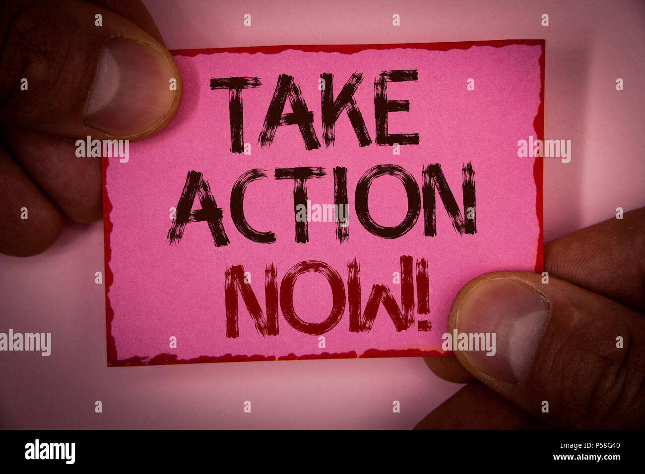 Pink post it now hi-res stock photography and images - Alamy