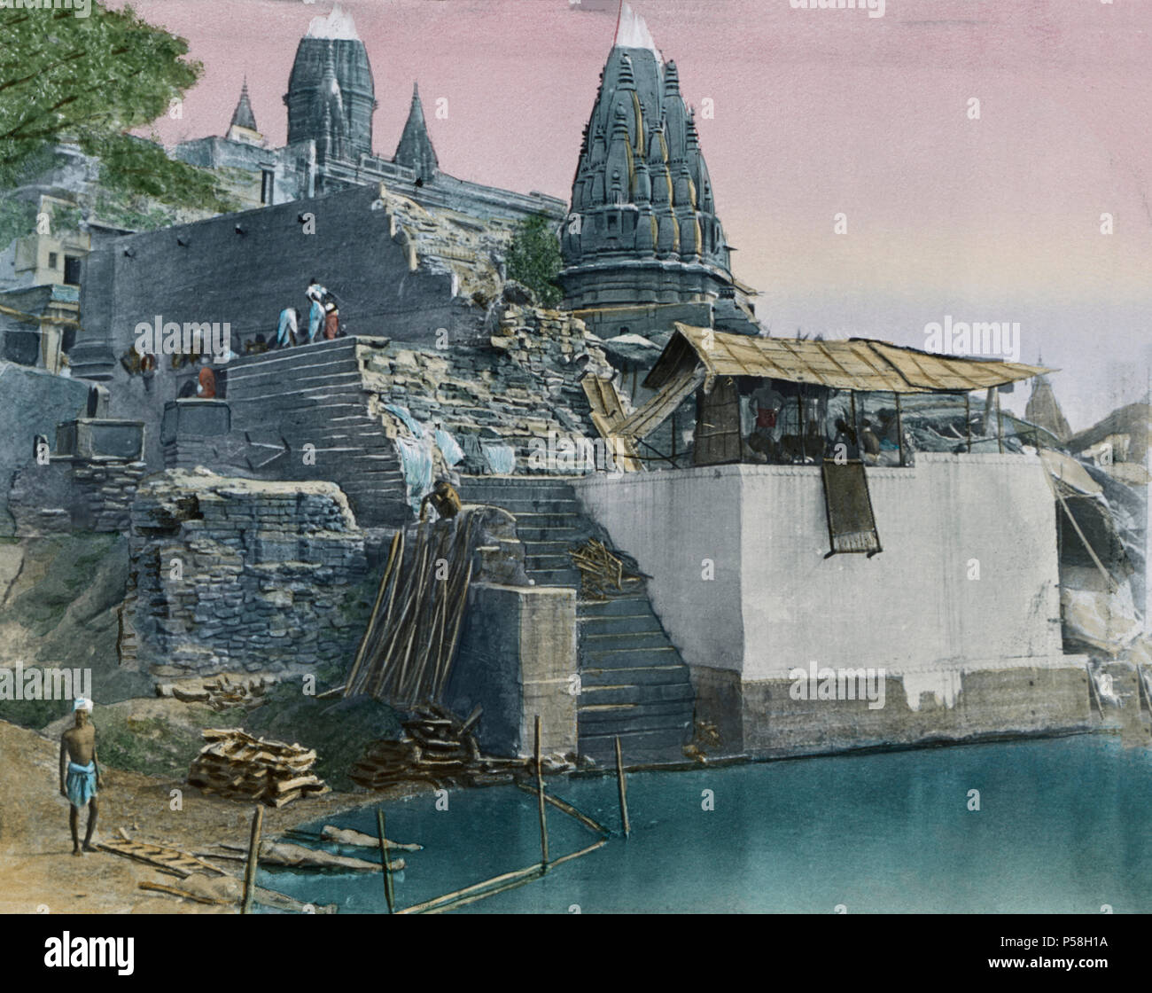 Riverfront temples hi-res stock photography and images - Alamy