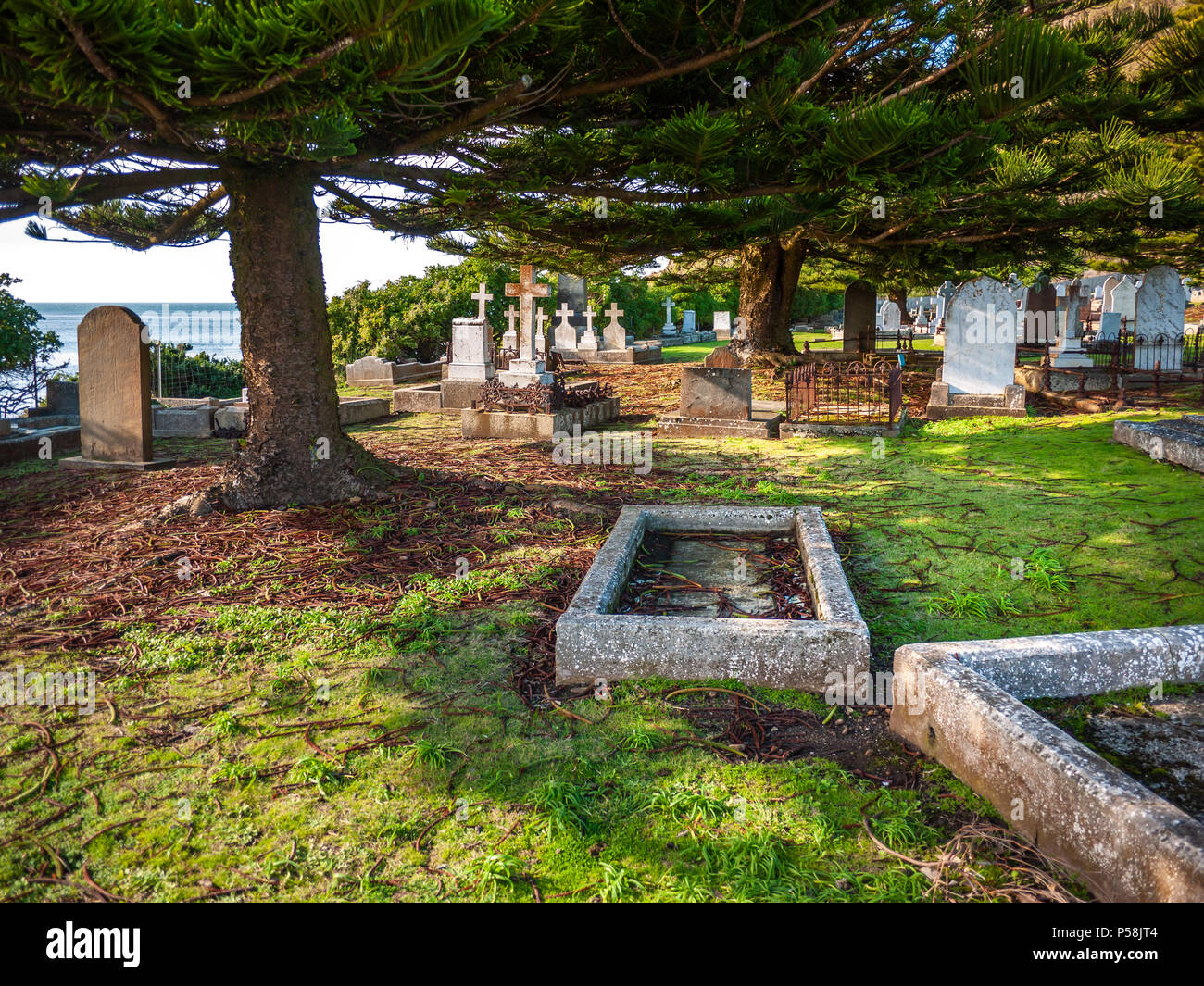 Ground tombs hi-res stock photography and images - Alamy