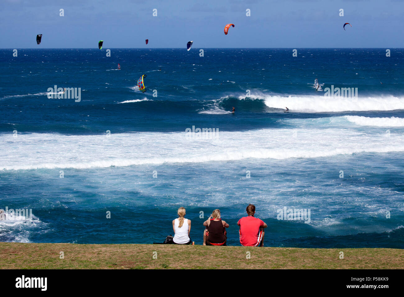 Ho‘okipa beach park kite surfing hi-res stock photography and images ...