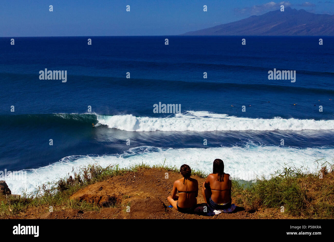 High surf in hawaii hi-res stock photography and images - Alamy