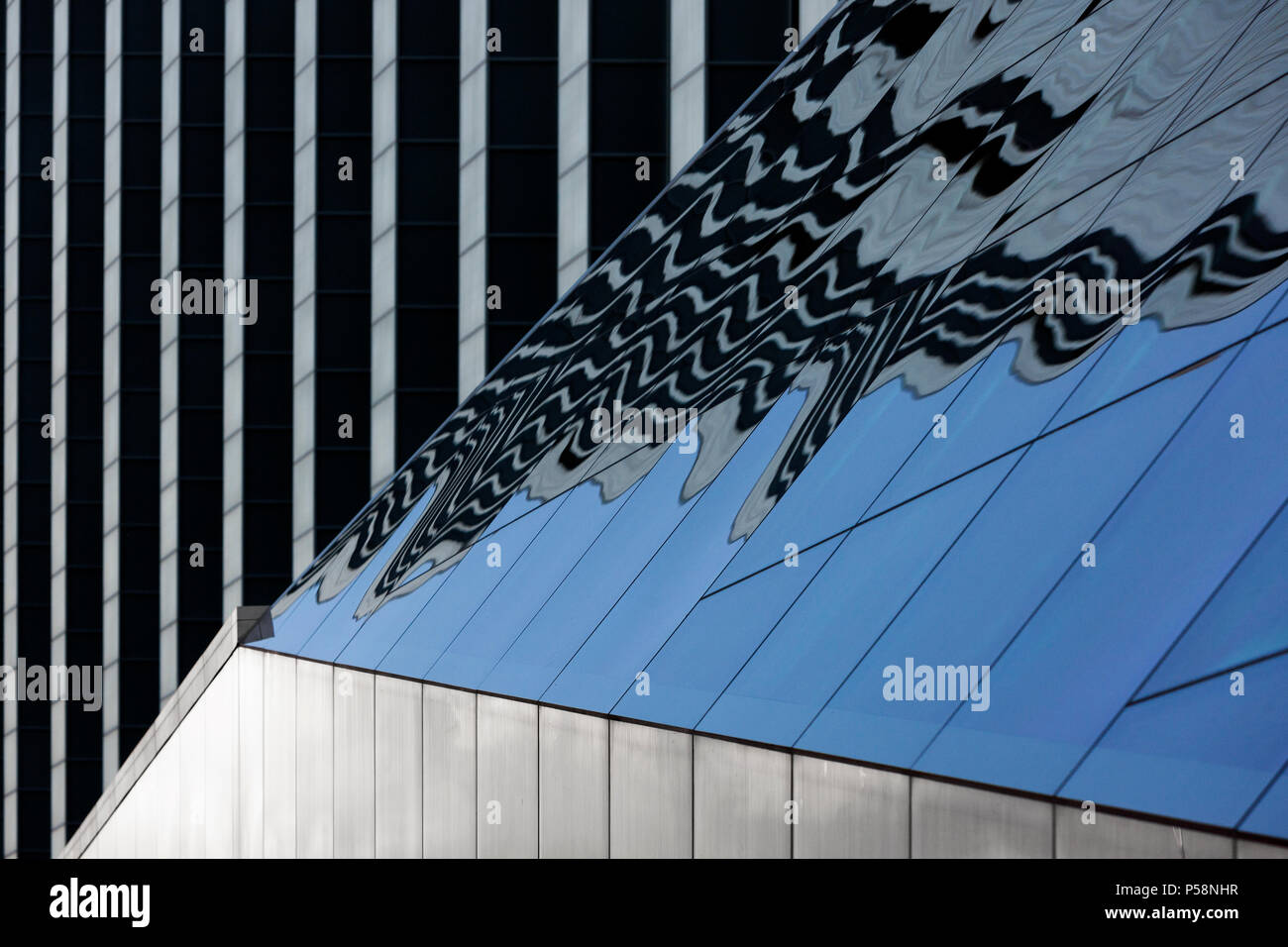 Steel columns contemporary architecture hi-res stock photography and ...