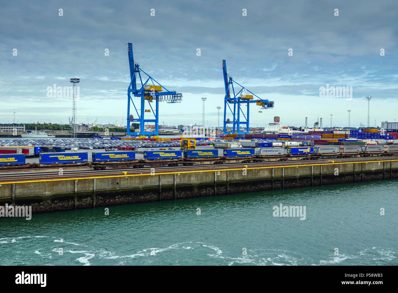 Zeebrugge ferry hi-res stock photography and images - Alamy