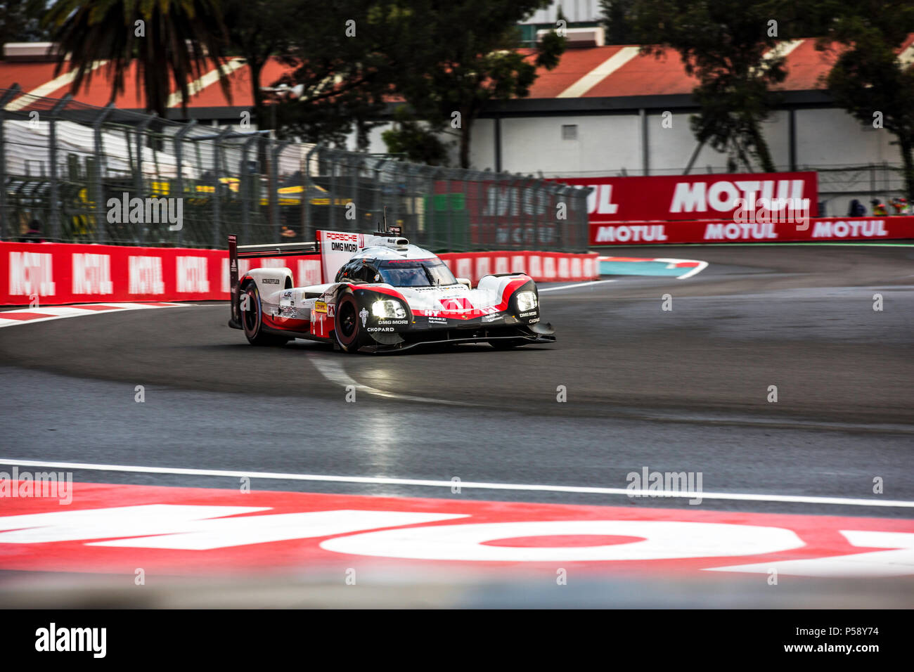 Lmp 1 cars hi-res stock photography and images - Alamy