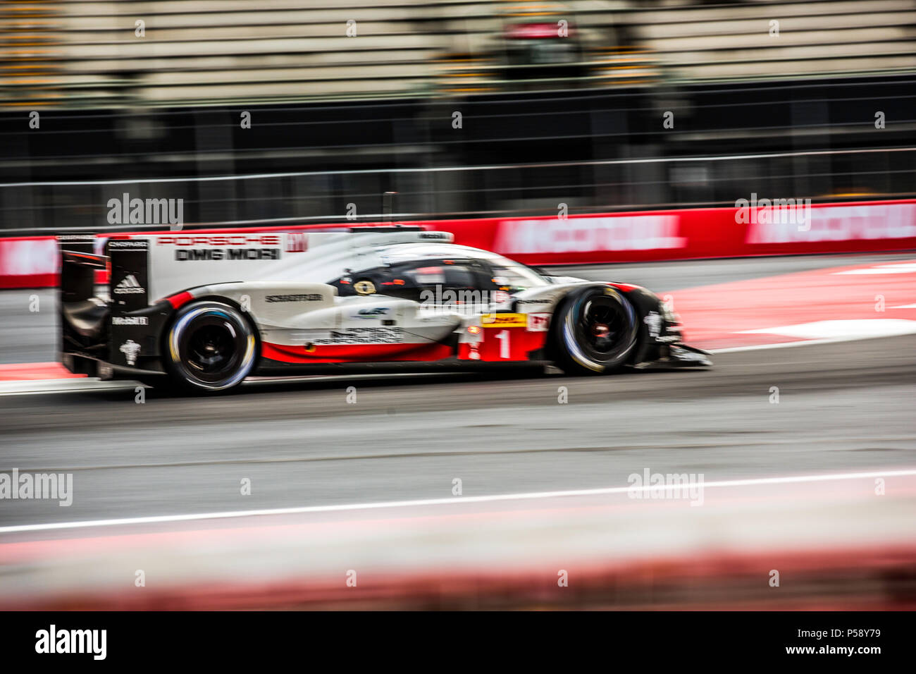 Lmp 1 cars hi-res stock photography and images - Alamy