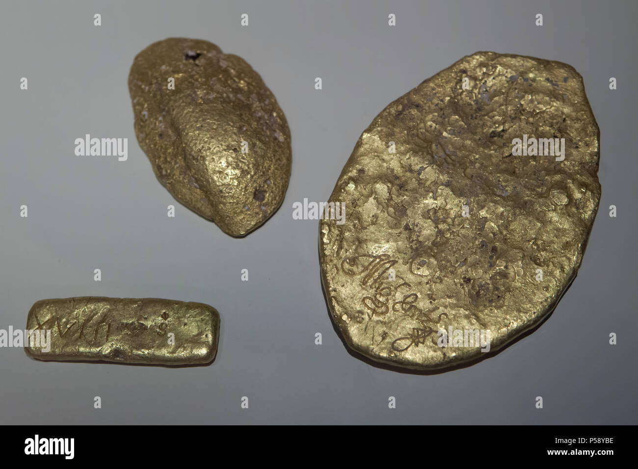 Golden ingots from the shipwreck of the Portuguese ship Nuestra Senora ...