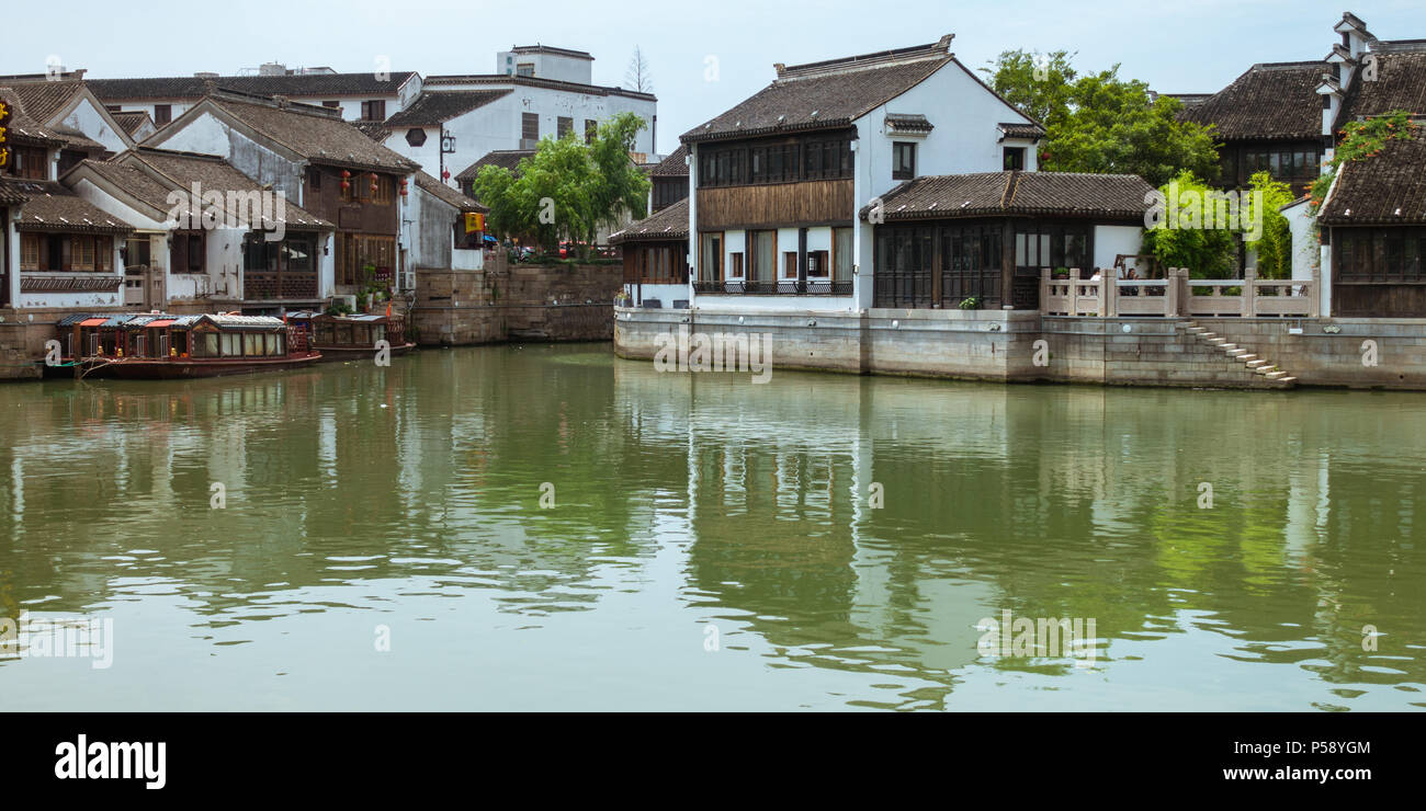 Traditional Architecture and Beautiful Scenery in Shan Tang Jie in ...