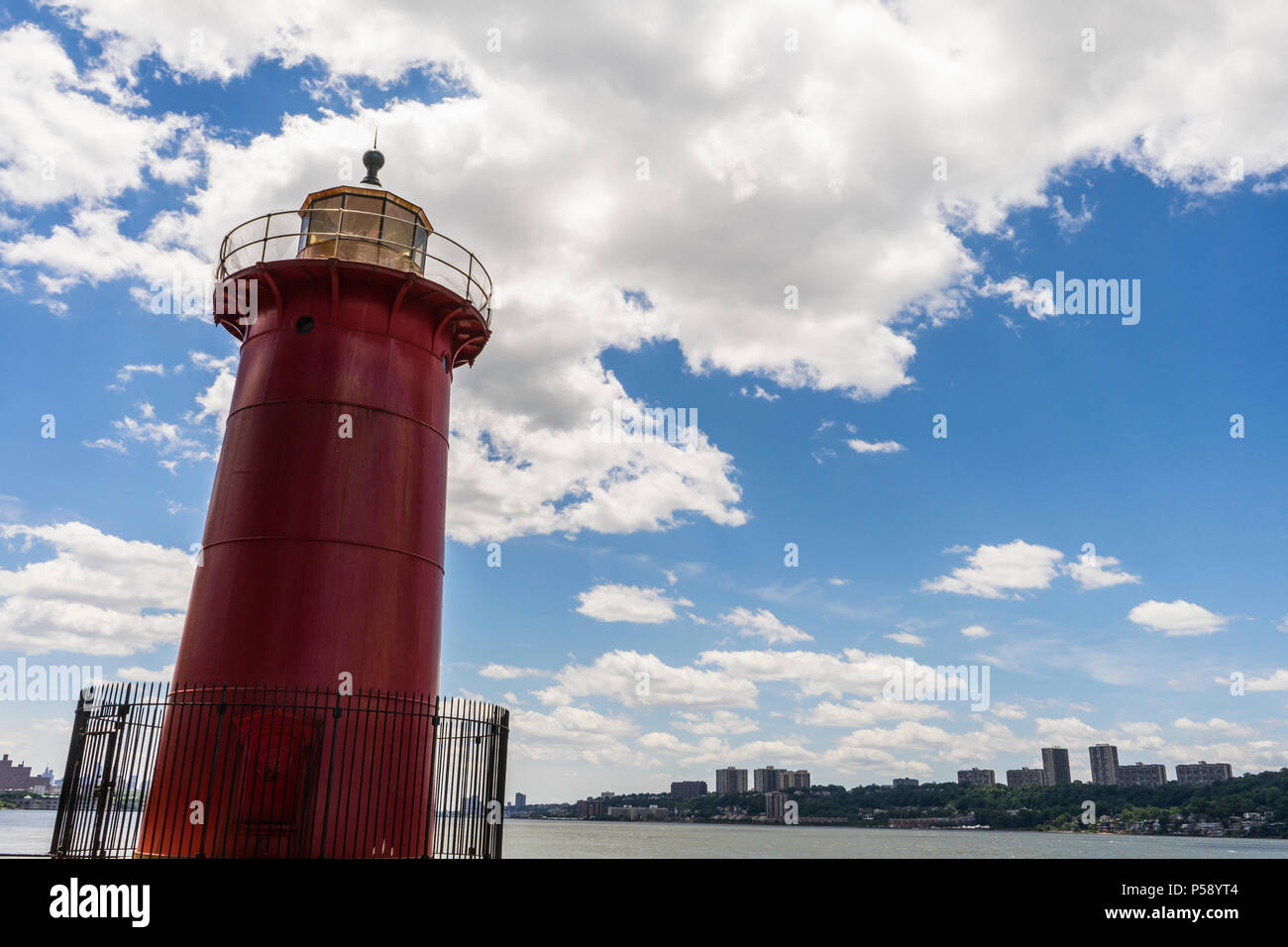 Little red lighthouse Stock Photo - Alamy