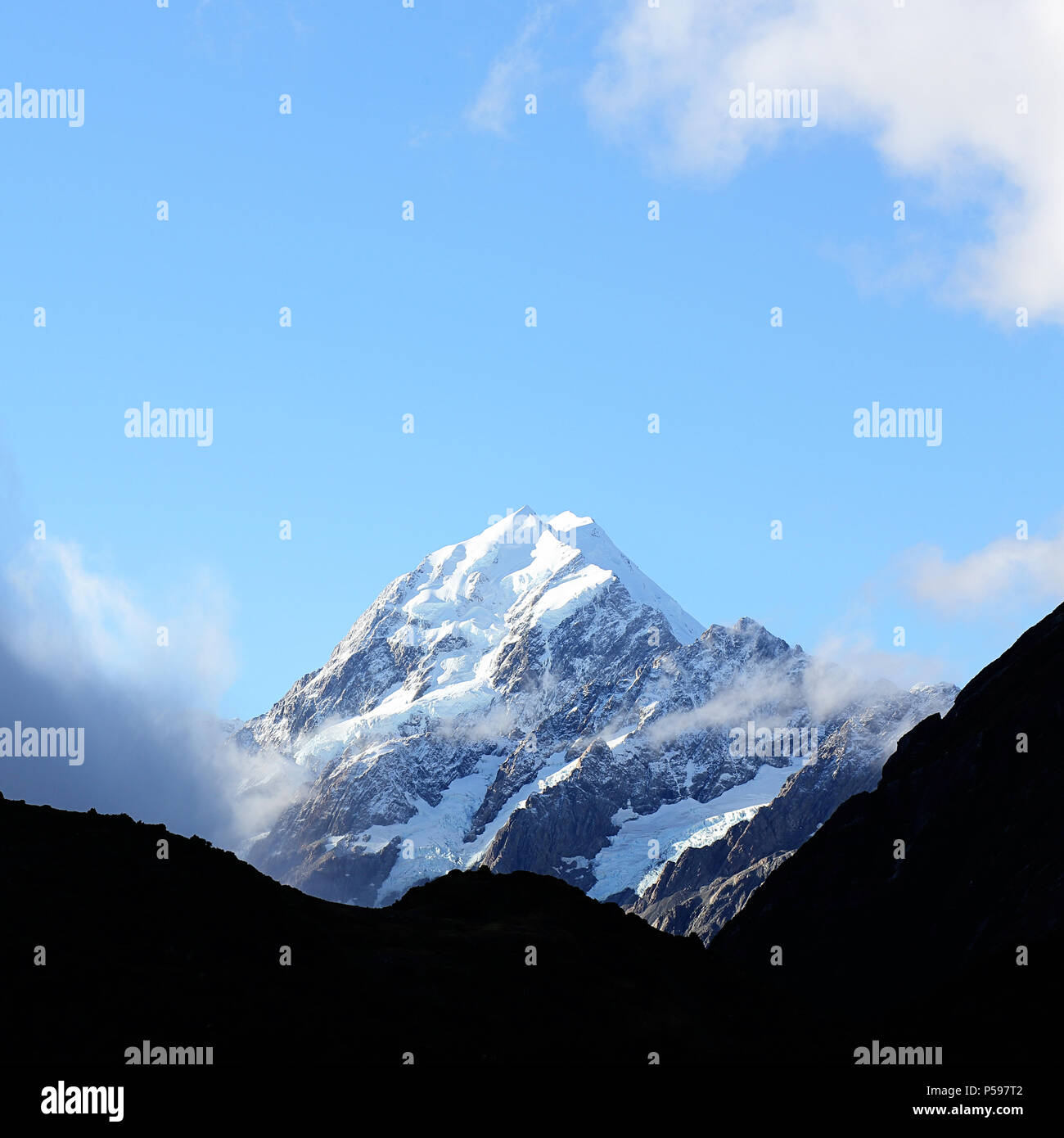Mount cook new zealand stars hi-res stock photography and images - Alamy