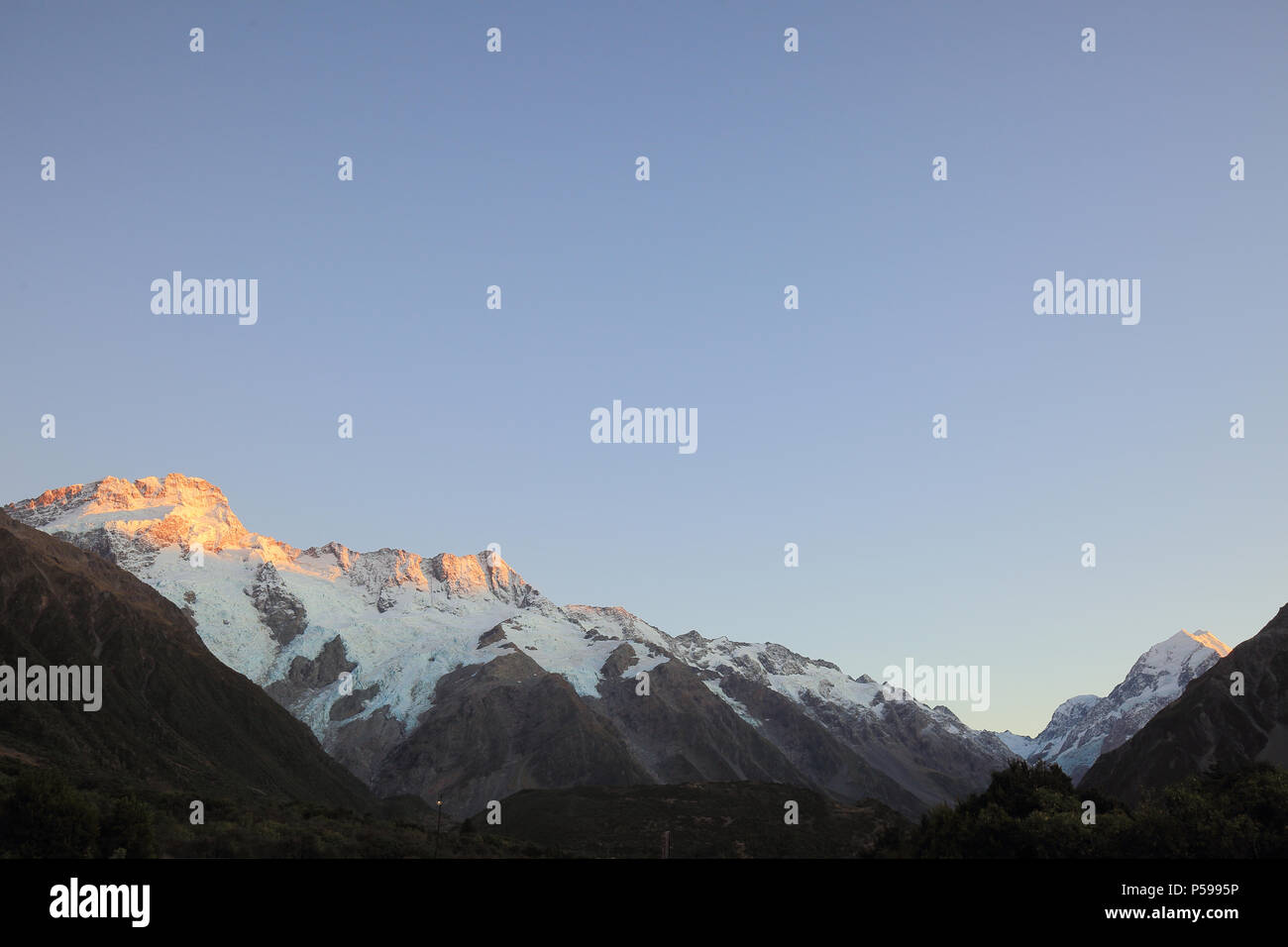 Stars at mt cook hi-res stock photography and images - Alamy